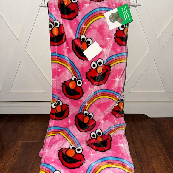 Sesame Street | Bedding | Sesame Street Elmo Plush Throw Blanket | Poshmark